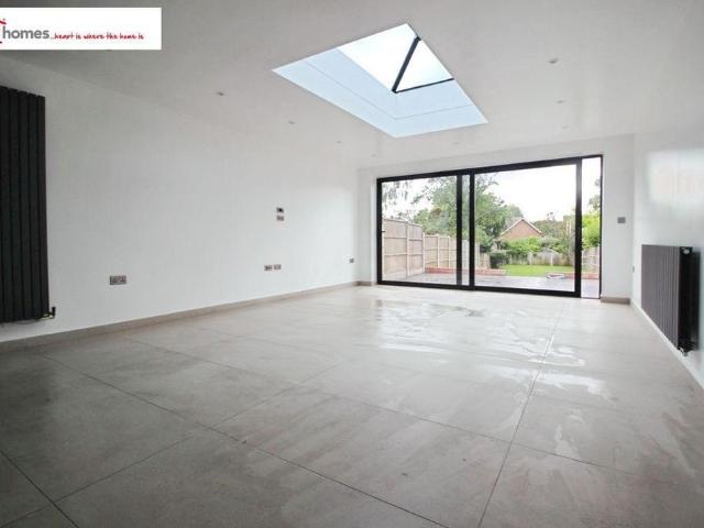3 bedroom apartment to rent