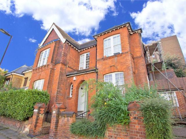 3 bedroom apartment to rent
