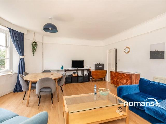 3 bedroom apartment to rent
