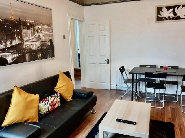 3 bedroom apartment to rent