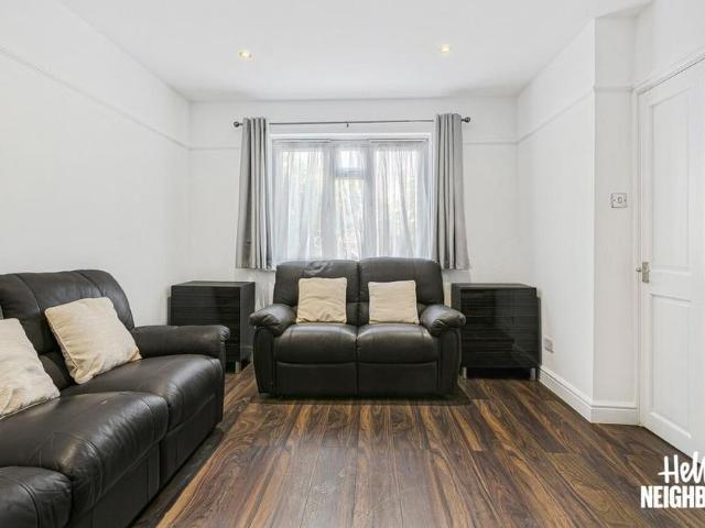 3 bedroom apartment to rent