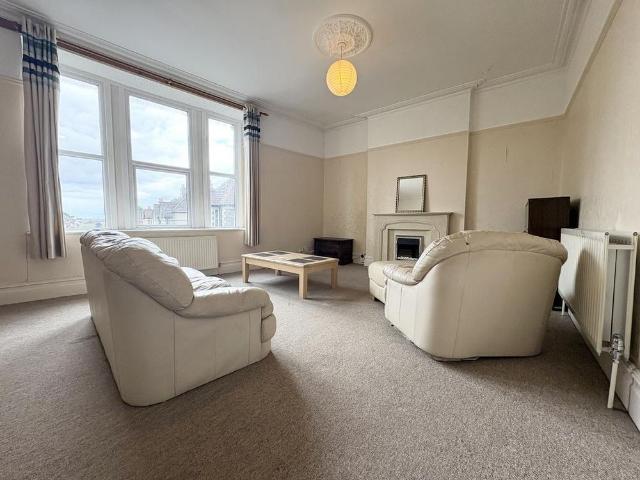 3 bedroom apartment to rent