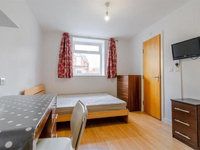 3 bedroom apartment to rent