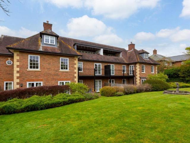 3 bedroom apartment to rent