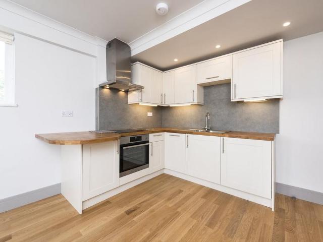3 bedroom apartment to rent