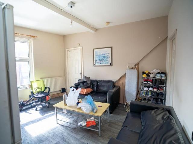 3 bedroom apartment to rent