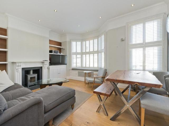 3 bedroom apartment to rent