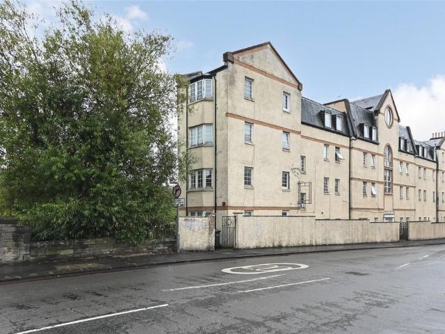 3 bedroom apartment to rent