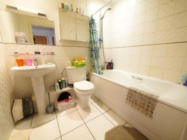 3 bedroom apartment to rent