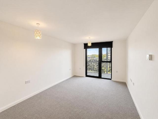 3 bedroom apartment to rent