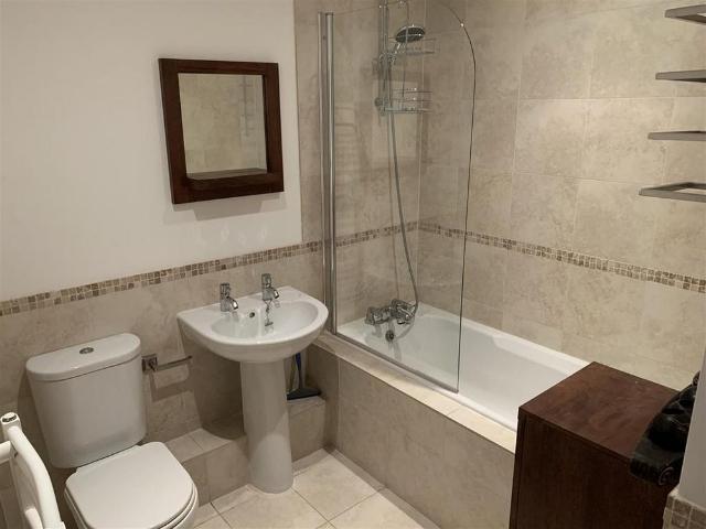 3 bedroom apartment to rent