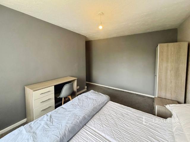 3 bedroom apartment to rent Clamley Court, Liverpool, Merseyside, L24
