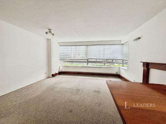 3 bedroom apartment to rent Eaton Road, Hove, East Sussex, BN3
