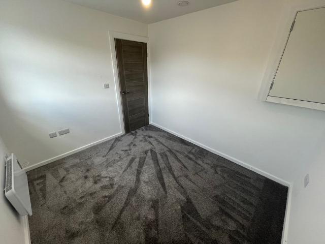 3 bedroom apartment to rent Hastings Street, Luton, Bedfordshire, LU1