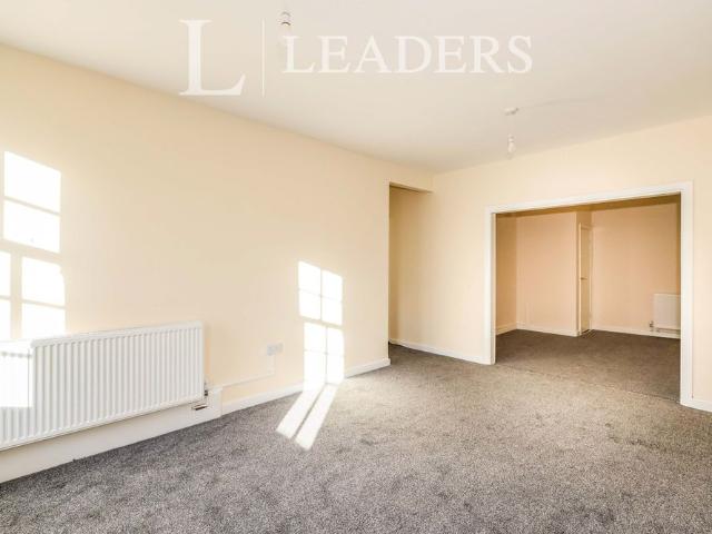 3 bedroom apartment to rent High Street, Gosport, Hampshire, PO12
