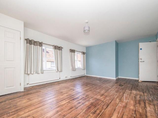 3 bedroom apartment to rent High Street, Needham Market, Ipswich, Suffolk, IP6