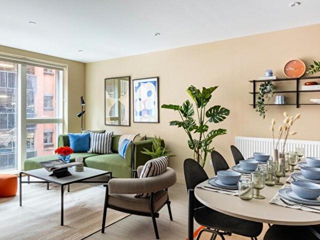 3 Bedroom Apartment To Rent In Candleriggs, Trongate, Glasgow, G1
