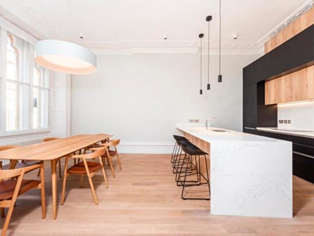 3 Bedroom Apartment To Rent In Alfred Street, Oxford, OX1