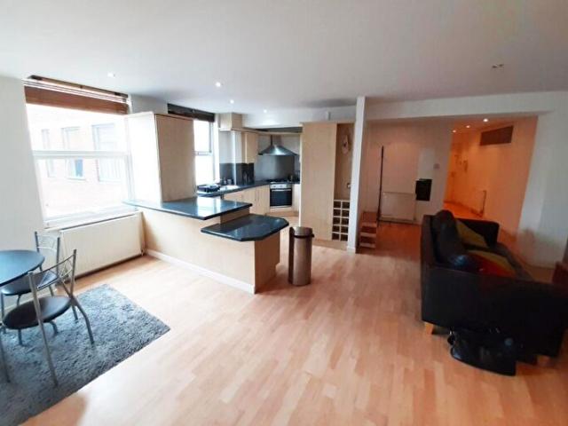 3 Bedroom Apartment To Rent In Barker Gate, Nottingham, NG1