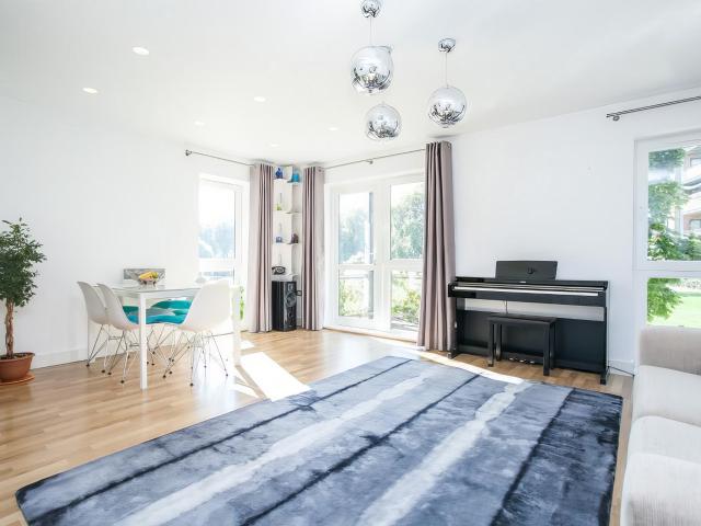 3 bedroom apartment to rent in Fenland House