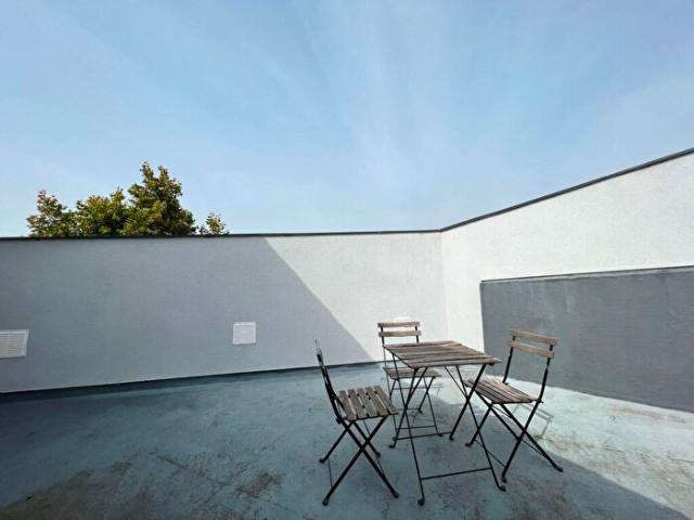 3 Bedroom Apartment To Rent In Flat, Stratford Road, West Bridgford, Nottingham, NG2