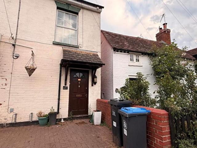 3 Bedroom Apartment To Rent In Main Street, Tiddington, Stratford upon Avon, CV37