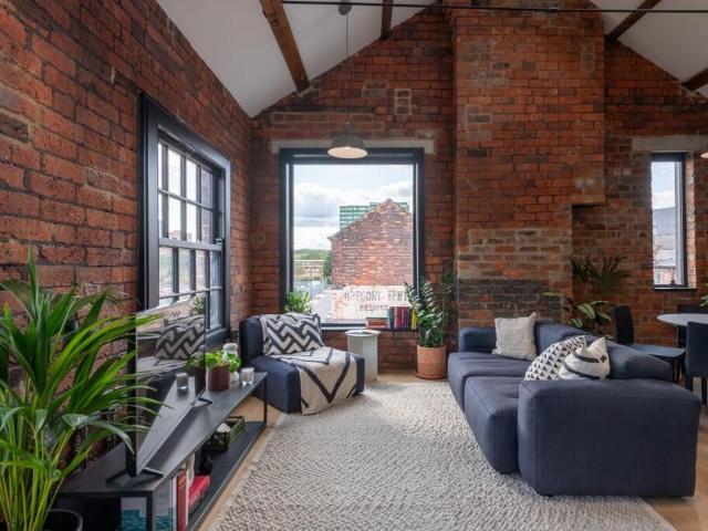 3 bedroom apartment to rent in milton street sheffield s3