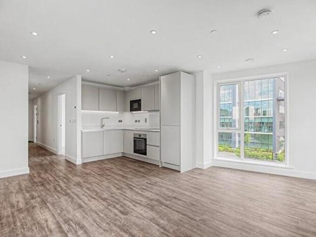 3 Bedroom Apartment To Rent In Munda Way, Oxford, OX2