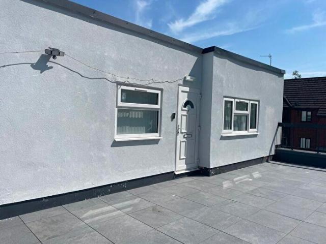3 Bedroom Apartment To Rent In Westmede Centre, Winsford Avenue, Coventry, CV5