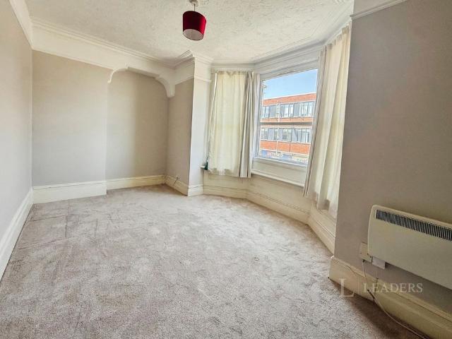 3 bedroom apartment to rent London Road, Portsmouth, Hampshire, PO2