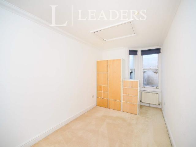 3 bedroom apartment to rent Sackville Gardens, Hove, BN3