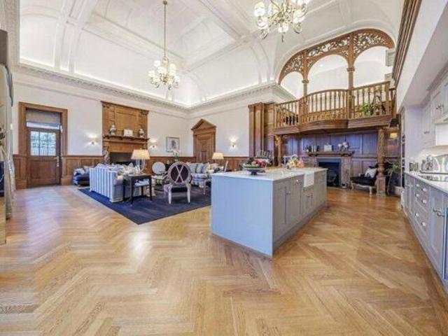 3 Bedroom Apartment Wadhurst East Sussex LS99237001