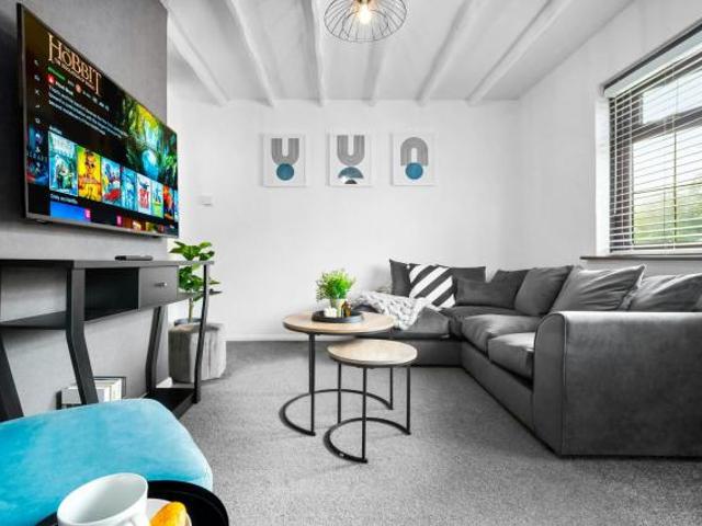 3 Bedroom Apartment Walsall Walsall 82579517