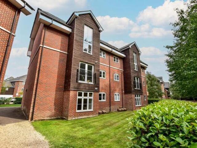 3 Bedroom Apartment Watford Hertfordshire 98204647