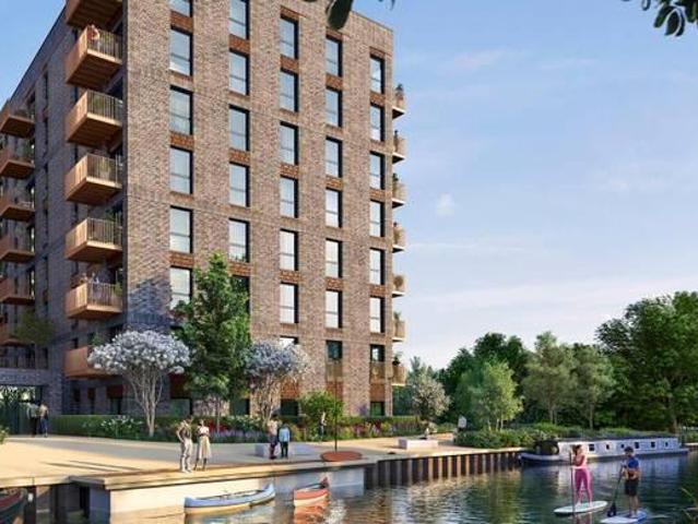 3 Bedroom Apartment Wembley London 102596826