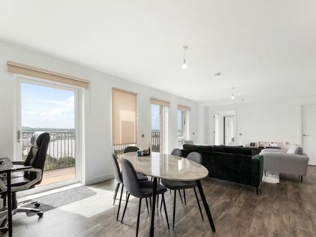 3 bedroom apartment