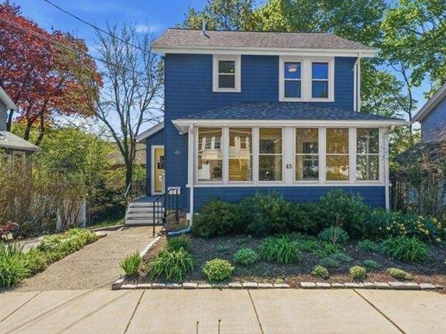 3 bedroom, Arlington MA 02474 102412319