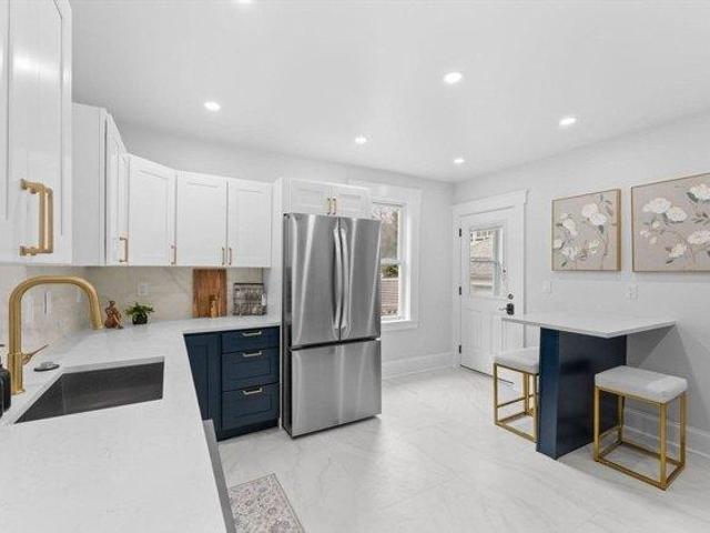 3 bedroom, Arlington MA 02474 102708158
