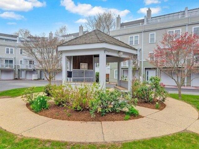 3 bedroom, Arlington MA 02474 103034939