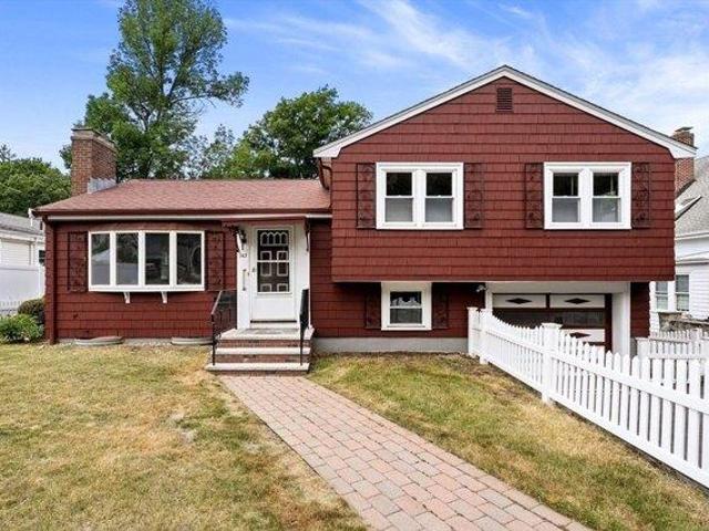 3 bedroom, Arlington MA 02476 104652808