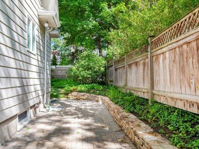 3 bedroom, Arlington MA 02476 105207984