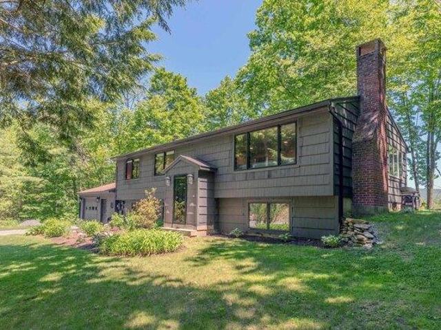 3 bedroom, Arlington VT 05250 104444135
