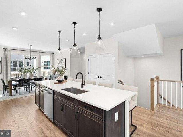 3 bedroom, Ashburn VA 20147 104906277