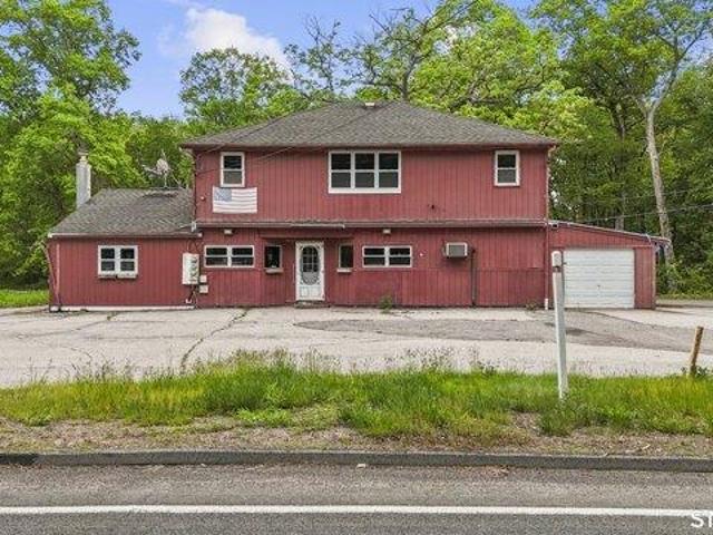 3 bedroom, Ashford CT 06278 LS102824092
