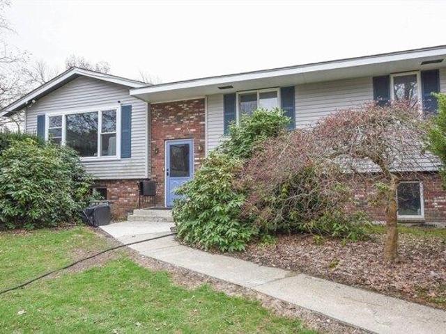 3 bedroom, Ashland MA 01721 102029531