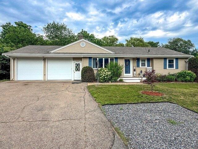 3 bedroom, Ashland MA 01721 104569184