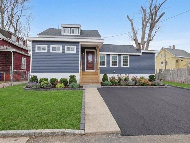 3 bedroom, Attleboro MA 02703 102121419