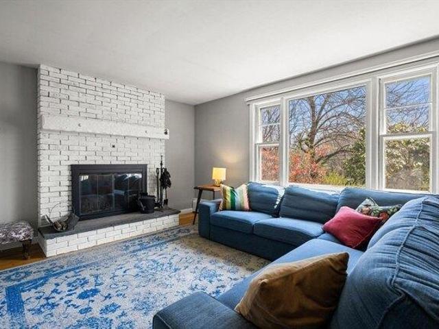 3 bedroom, Attleboro MA 02703 102594877