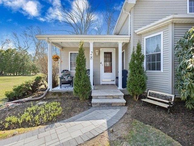3 bedroom, Attleboro MA 02703 102826208