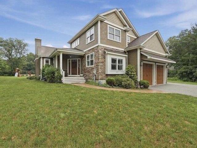 3 bedroom, Attleboro MA 02703 104848283